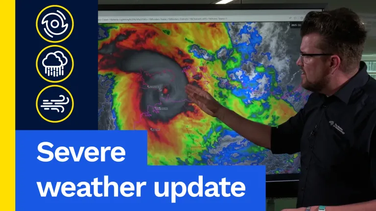 Cyclone Fina Hits Darwin with Full Force | Mirage News